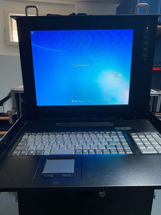 Itworx Computer Console Rack Viewer TP 15 + Kabel + Rack PC (Gebraucht ...