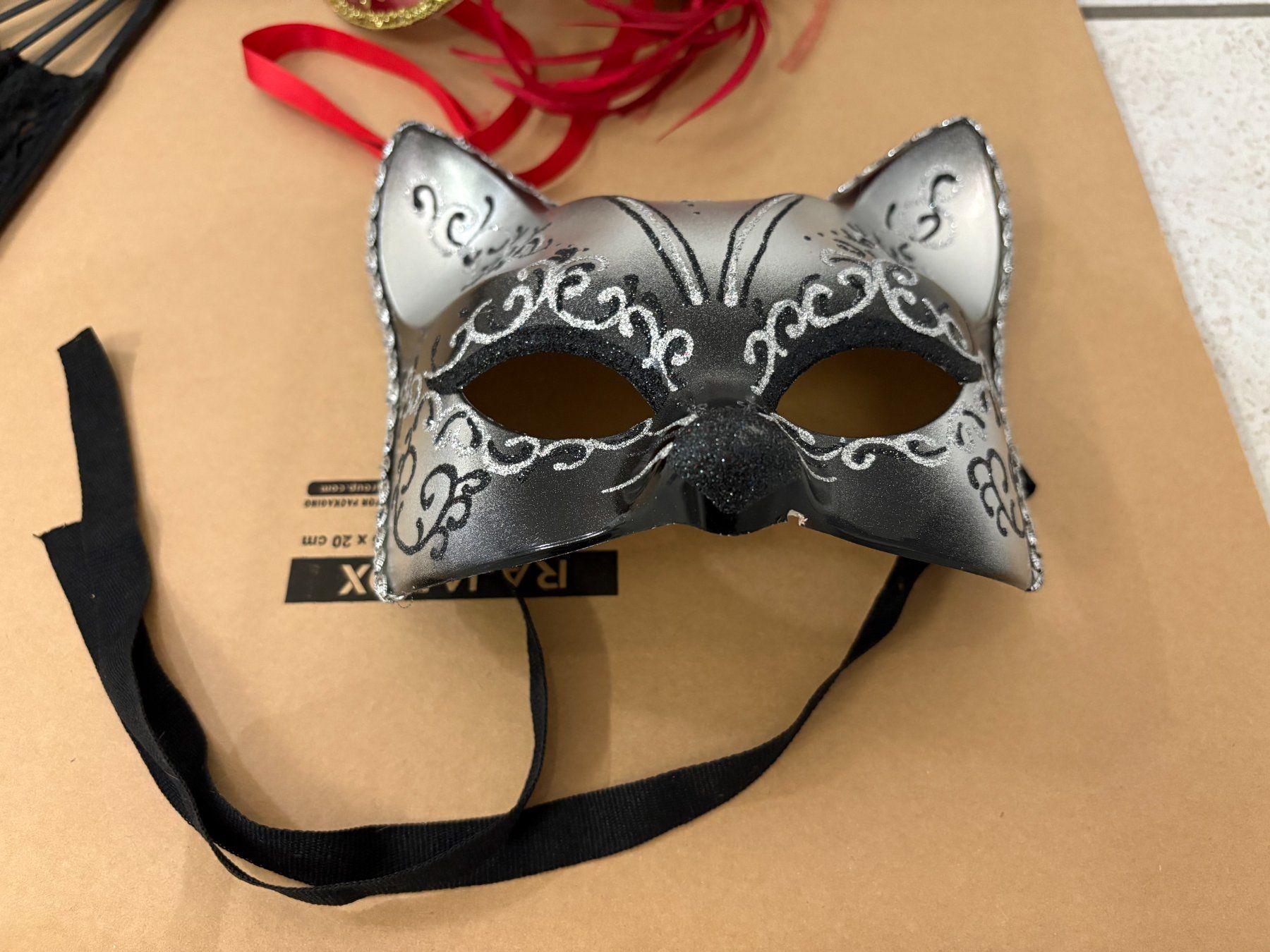 Schöne 3 Elegante Masken und 1 Handfächer ausVenedig Italien (Gebraucht ...
