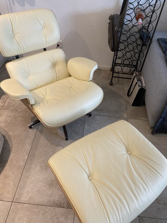 XL Eames chair with footrest. Replica (Neu (gemäss Beschreibung)) in ...