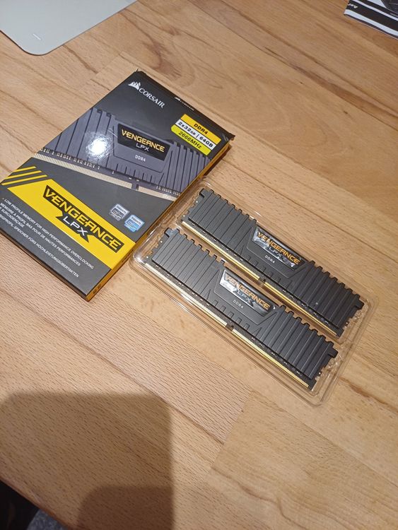 Corsair Vengeance LPX, 64GB (2x32GB) DDR4 2666MHz RAM (Gebraucht) in ...