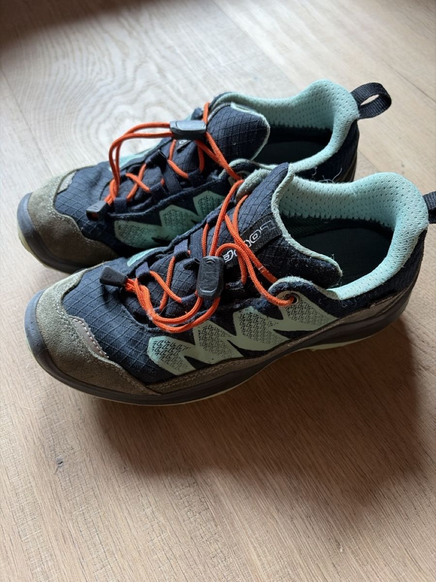 Lowa Maddox Pro GTX Lo Gr. 34 (Gebraucht) in Saanenmöser für CHF 39 ...