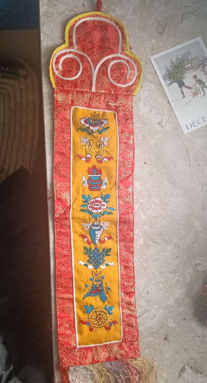 Bellissimo drappo ricamato Buddhista Tibetano (Usato) a Gudo per CHF 37 ...