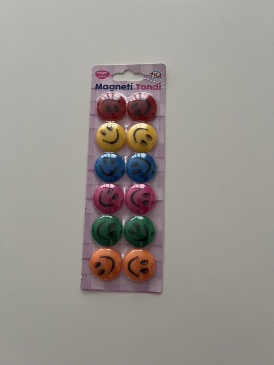 10 Magneti tondi colorati sorridenti 😊😊😊 (Neu und originalverpackt) in ...