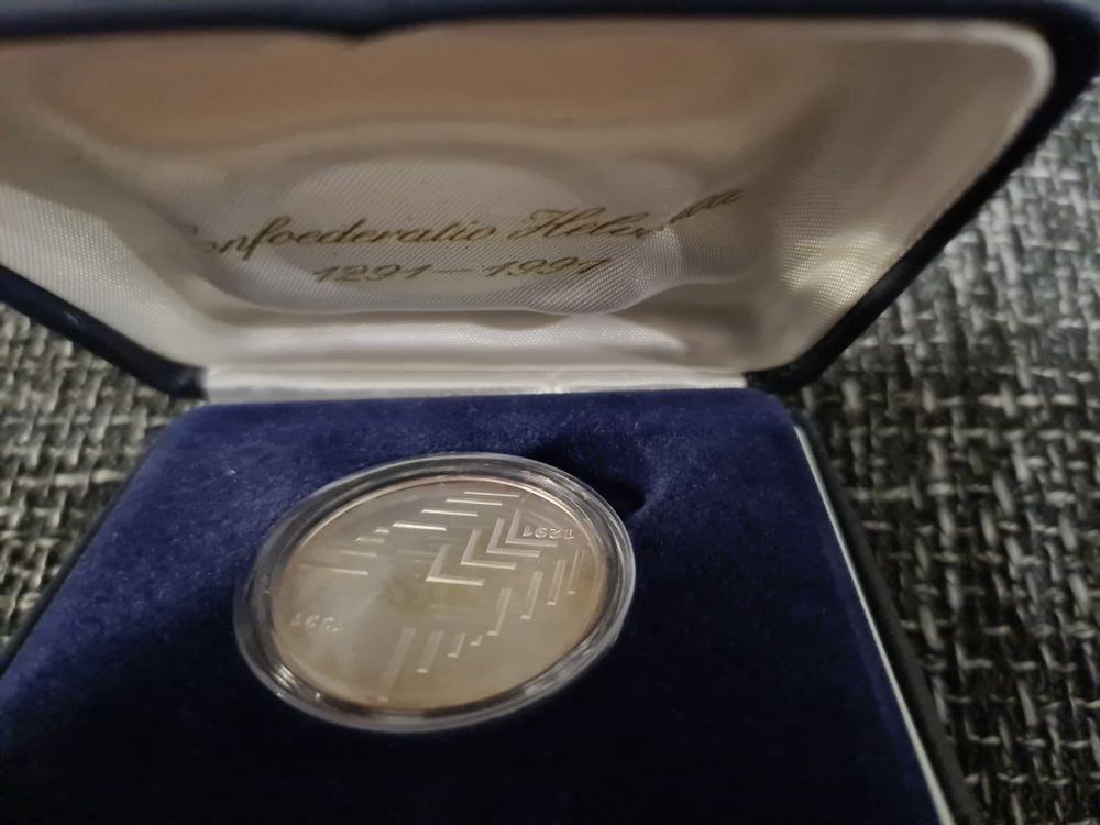 20 Fr. Sonder-Münze 1991 700 J. Eidg. (Neu (gemäss Beschreibung)) in Weinfelden für CHF 35 – mit ...