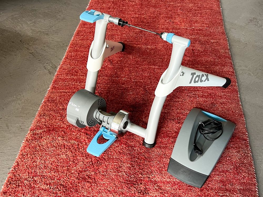 Smart-Rollentrainer Tacx Flow Smart (u.a. für Zwift etc.) | Kaufen auf ...