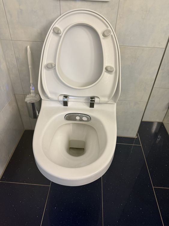 Dusch WC Balena 8000 (Gebraucht) in Richterswil für CHF 100 – nur ...