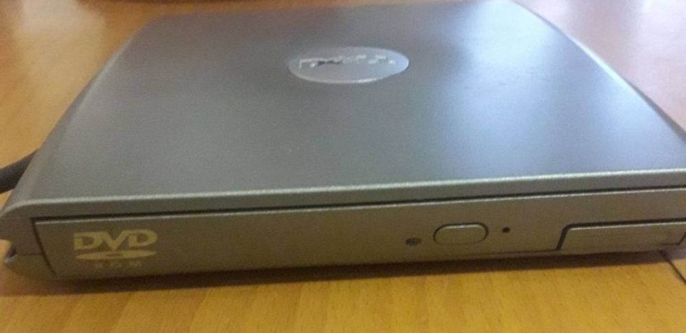 Externes Drive DELL PD01S mit D/BAY Connector (Gebraucht) in Aarau für ...