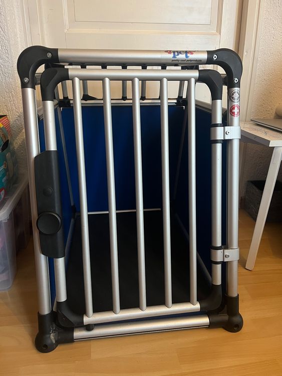 4pets Hundebox Transportbox Grösse S, blau/silber (Gebraucht) in Felben ...