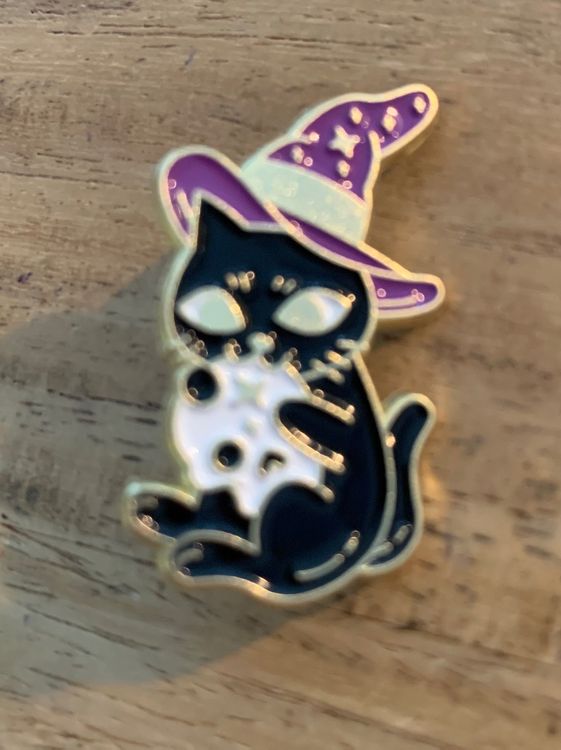 Pin Katze Gothic (Neu und originalverpackt) in Geneve für CHF 1.2 – mit Lieferung auf Ricardo kaufen
