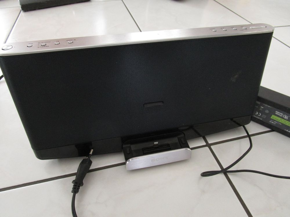 Sony RDP-XF300iPN Speaker Bluetooth Lautsprecher für iPhones (Gebraucht) in Volketswil für CHF 4 ...