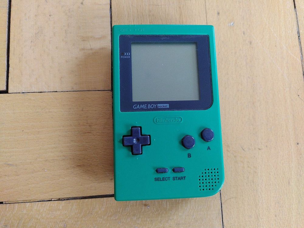 Game Boy Pocket ( manque le cache-pile) (Gebraucht) in Marly für CHF 47 ...