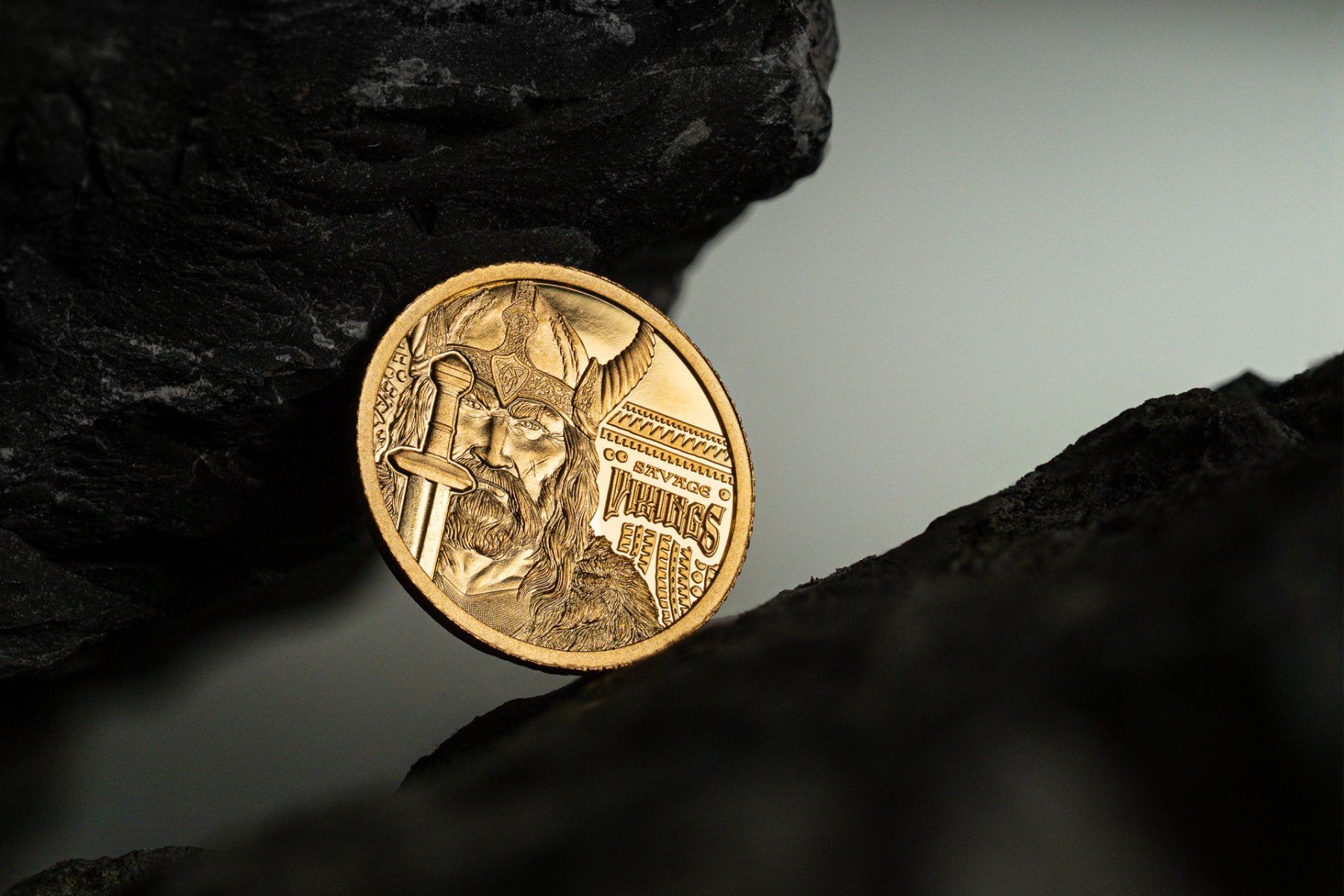 LEGENDS SAVAGE VIKINGS Gold Sammlermünze 2026 (Neu und originalverpackt ...