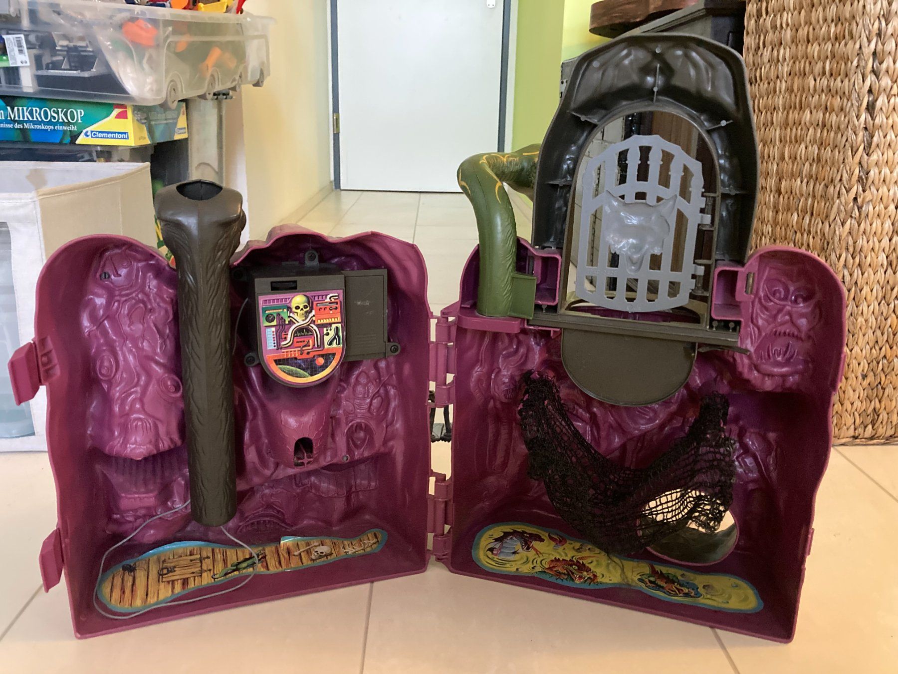 Masters of the Universe MOTU Snake Mountain Burg (Gebraucht) in Weggis ...