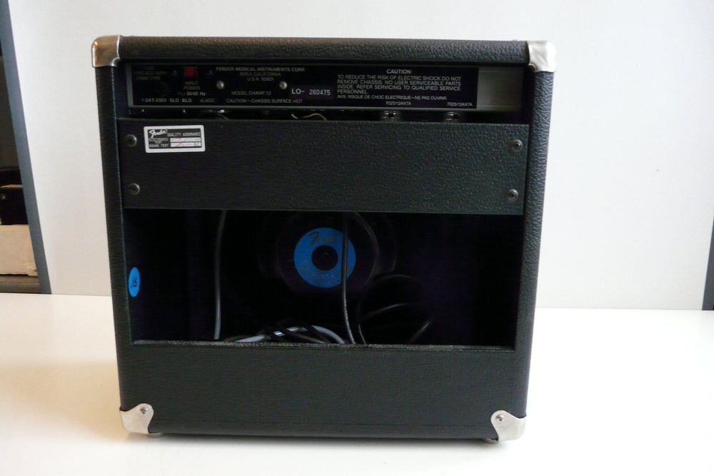 Fender Champ 12 Red Knob Vollröhrenamp (Gebraucht) in für CHF 250 – nur ...