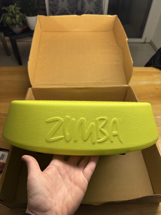 Zumba-Set (Neu (gemäss Beschreibung)) in Schötz für CHF 20 – nur ...