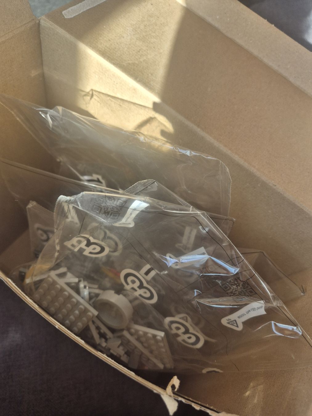 Lego Star Wars Millennium Falcon (Neu (gemäss Beschreibung)) in ...