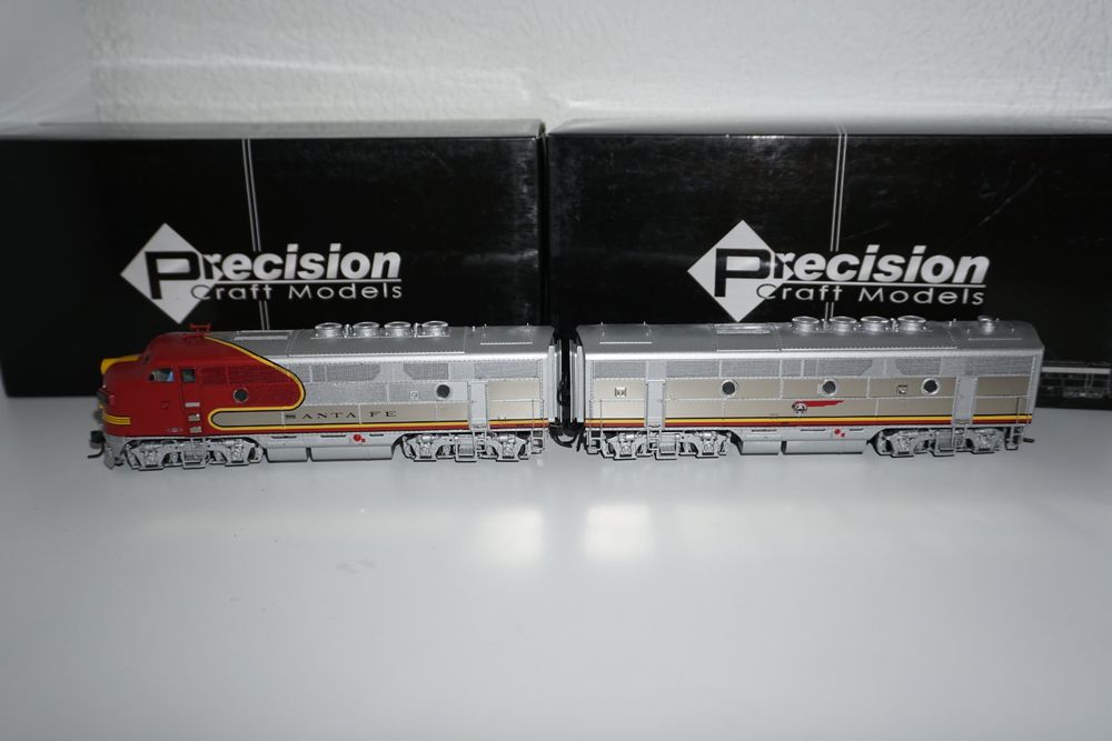 Precision Craft Models 309 - Santa Fe EMD F3 A+B sound H0/DC (D ...