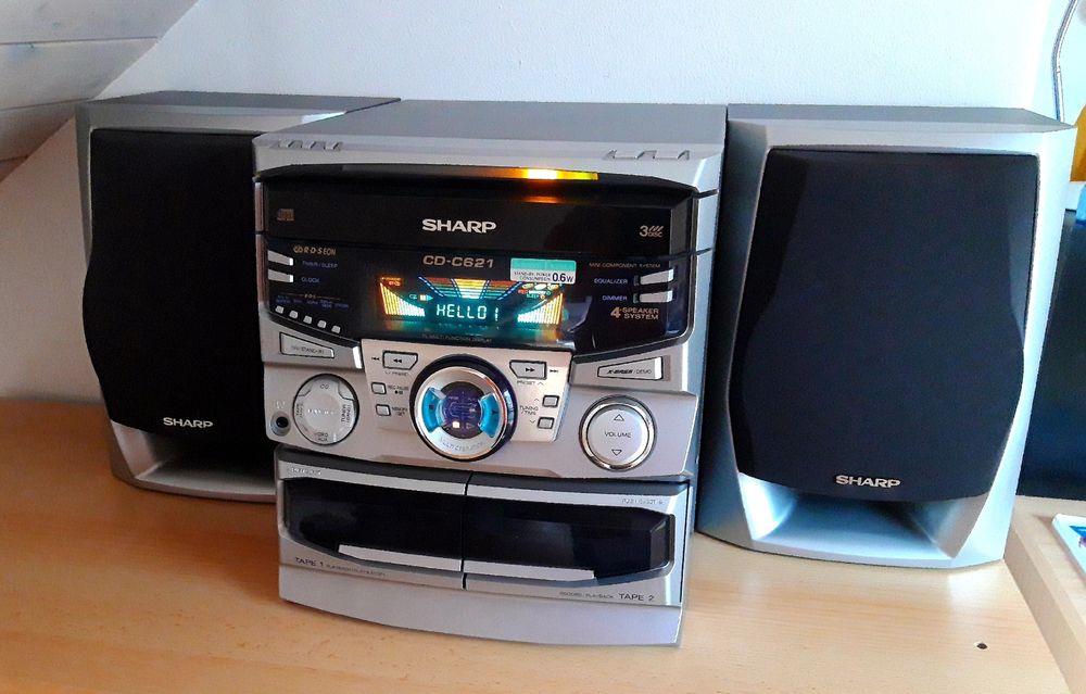 Musik Stereoanlage von SHARP (Defekt) in Wattwil für CHF 1 – nur Abholung auf Ricardo kaufen