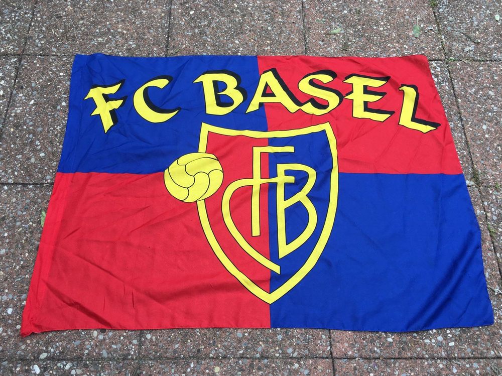 Grosse FC Basel Flagge (Gebraucht) in Unteriberg für CHF 5 – mit ...