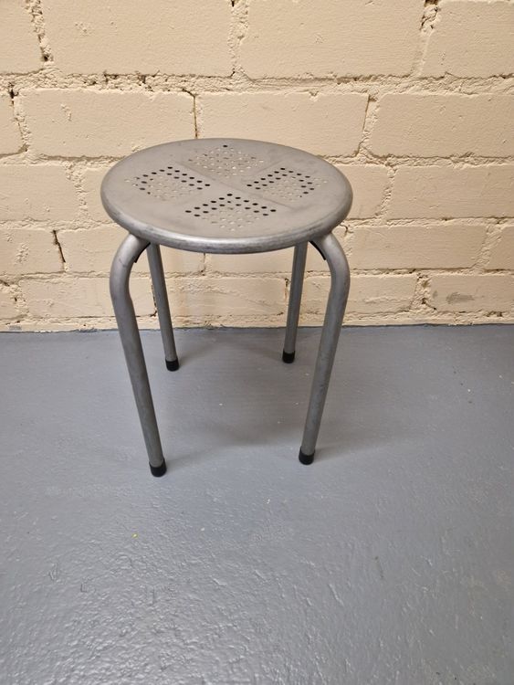 4 Stühle, Hocker (Gebraucht) in obergösgen für CHF 1 – nur Abholung auf ...