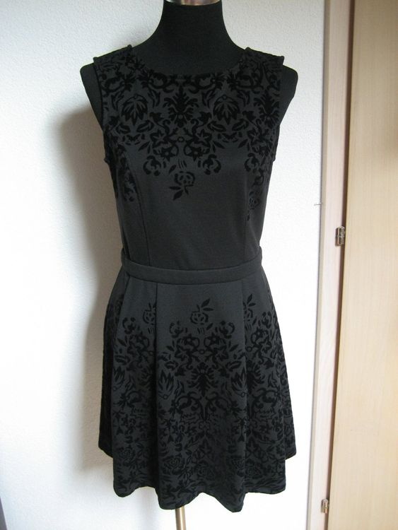 Robe French Kiss taille L (Neuf (Voir description)) à Delémont pour CHF ...