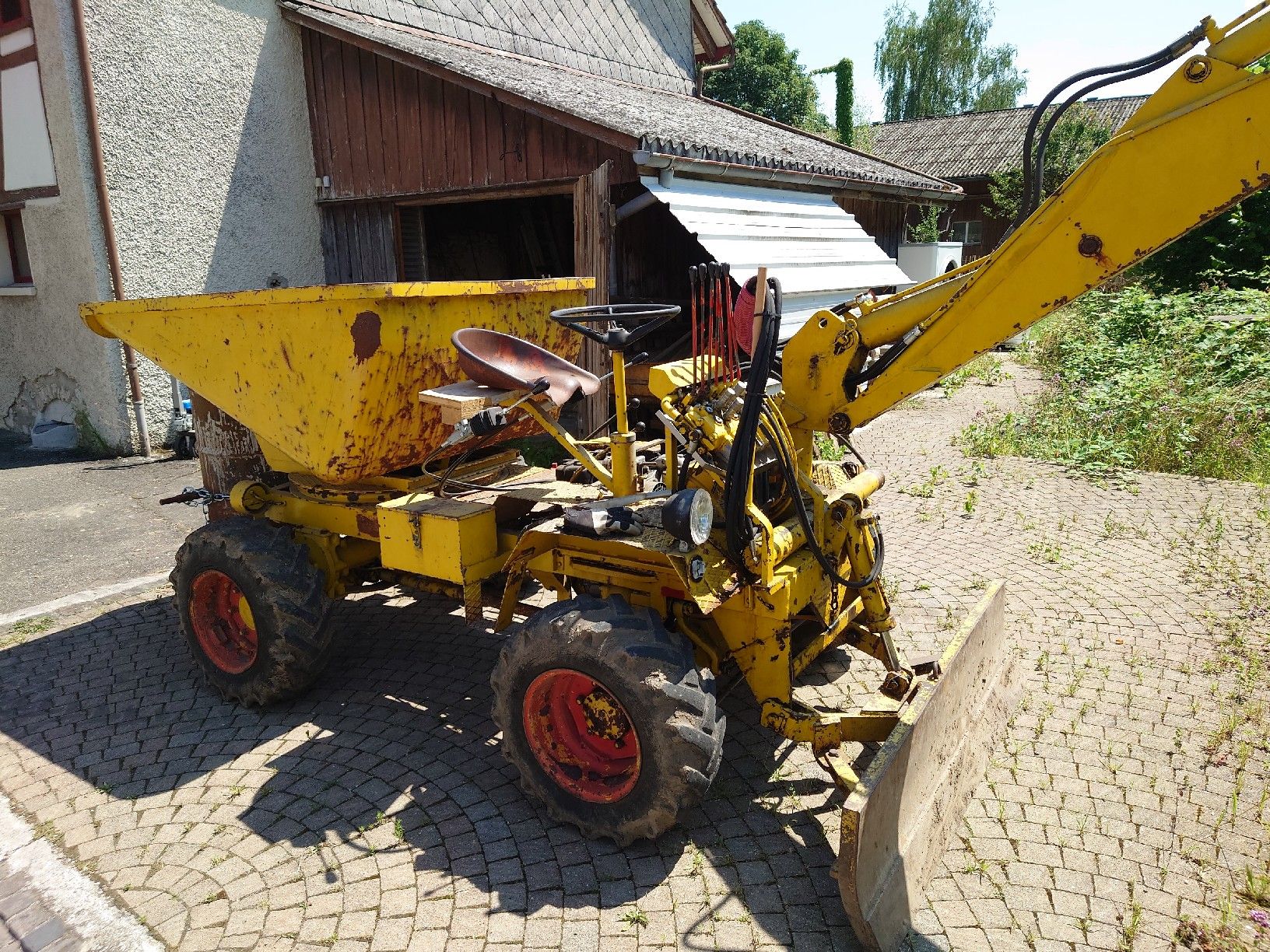 Bagger Dumper Stapler, Jahrgang 1973, Antiquität ;-) (Gebraucht) in Sonterswil für CHF 6500 ...