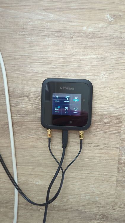 Nighthawk M6 Pro 5G WiFi 6E mobiler Router | bis zu 4 GBit/s | Kaufen auf Ricardo