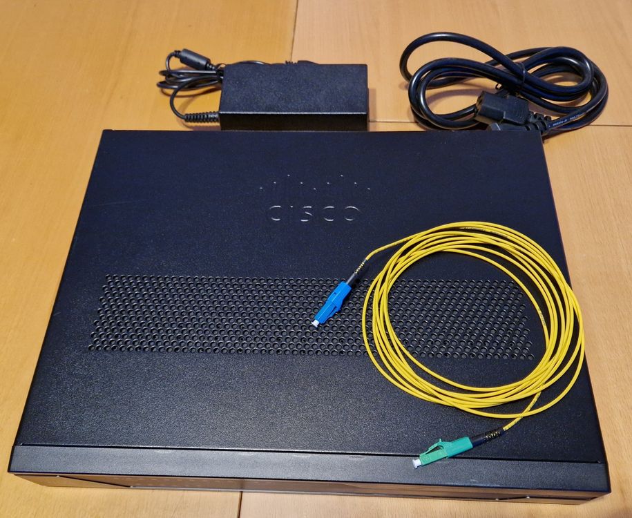 ** Cisco 897VA Router ab 1CHF inkl. Cisco SFP Modul ** (Gebraucht) in ...