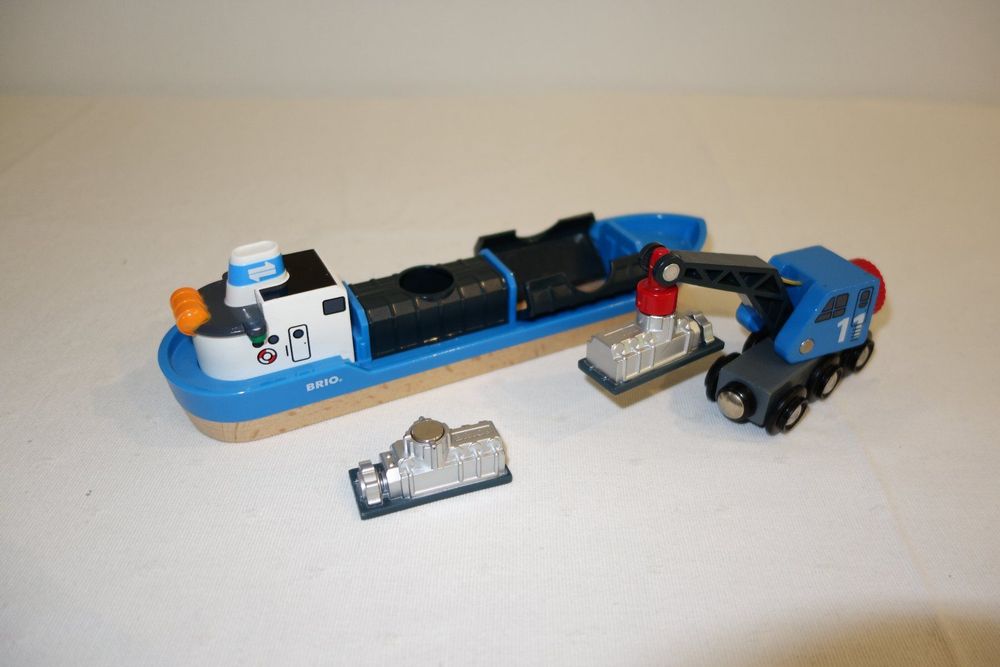 BRIO 33534 Containerschiff mit Kranwagen, Holzeisenbahn (Gebraucht) in ...