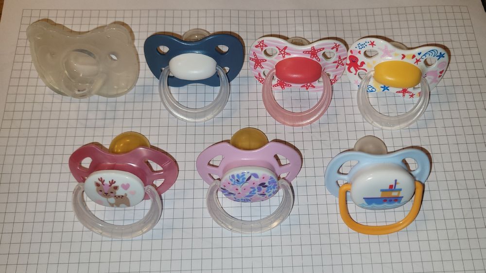 Nuggis / Schnuller (Neu (gemäss Beschreibung)) in Uetendorf für CHF 6 ...