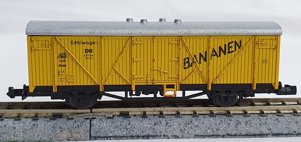 Minitrix XXXX DB Kühlwagen "Bananen" (Gebraucht) in für CHF 1 – mit ...