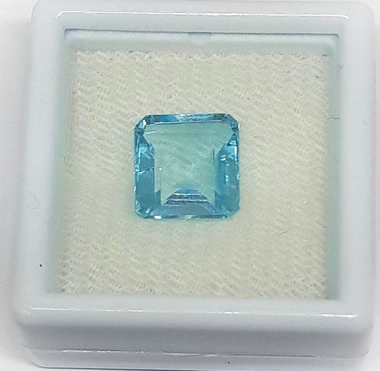Topaze Sky blue 9x9 mm - Valeur 123.- Fr (Neuf (Voir description)) à ...