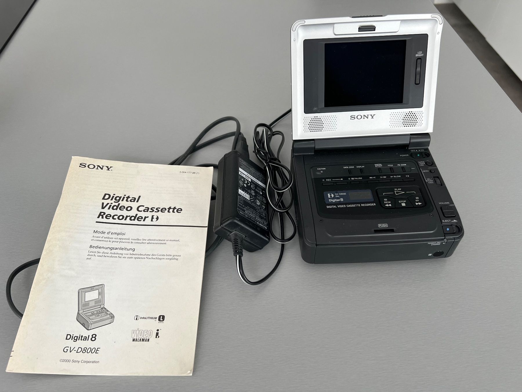 Sony lecteur cassette video Hi8-Digital 8 GV-D800E PAL (Gebraucht) in ...