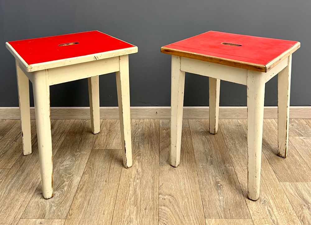 2 Stück Mid Century Hocker Taburett Rot | Kaufen auf Ricardo