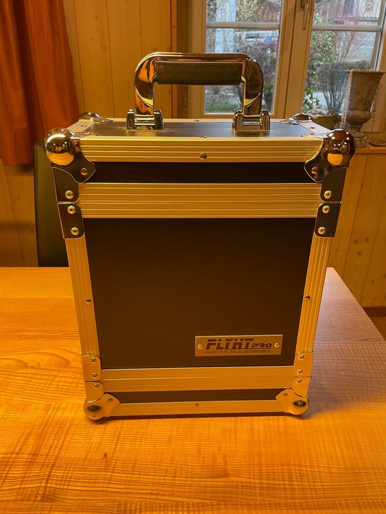 Flyht Pro Stage Rack 9,5" 3U Double Door mit Rackschublade (Gebraucht ...