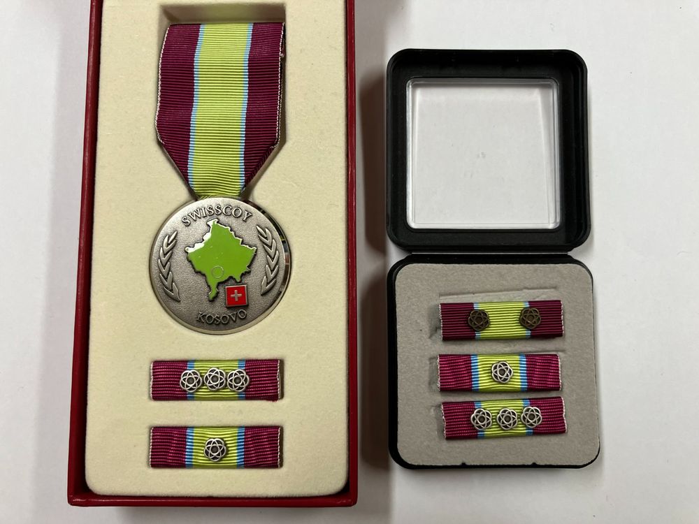 Einsatzabzeichen Swisscoy KFOR inkl. 3 verschiedener Ribbons (Gebraucht ...