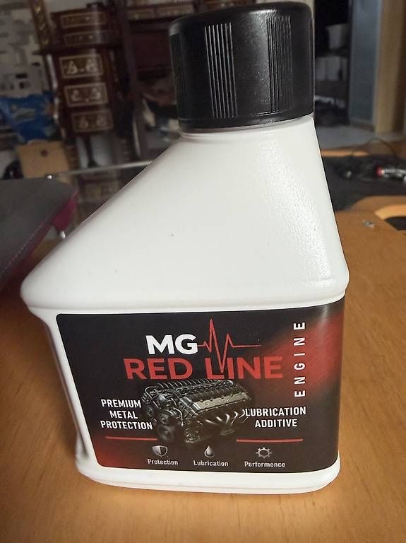 MG Red Line Motoröl-Zusatz für Premium Metallschutz, 300ml (Neu und ...