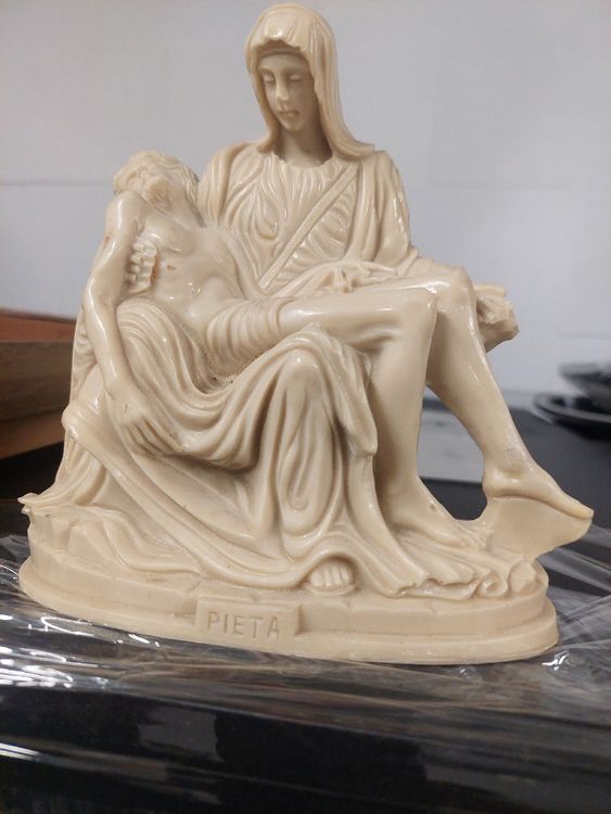 statue pietra (D'occasion) à La Chaux-de-Fonds pour CHF 19 – avec ...