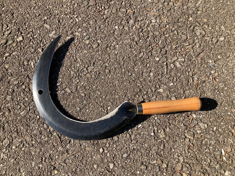 Rundsichel Sichel mit Holzgriff (Gebraucht) in für CHF 5 – nur Abholung ...