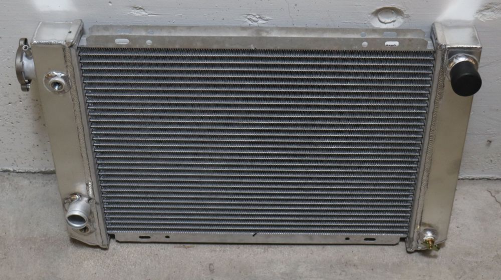 Liland 785AA Aluminium Kühler / Radiator (Neu (gemäss Beschreibung)) in ...