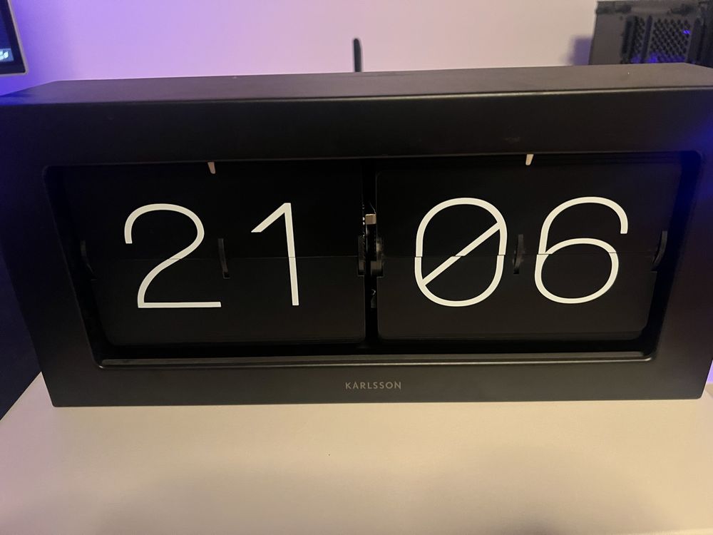 Karlsson Wall / Table Clock Boxed Flip black (Gebraucht) in cham für ...