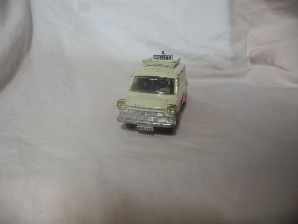 DINKY TOYS FORD TRANSIT POLICE ERSATZTEILSPENDER | Kaufen auf Ricardo