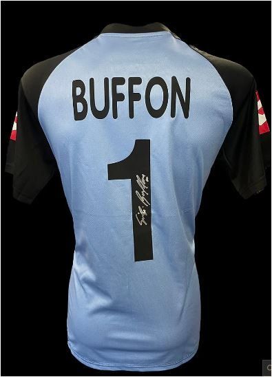 GIANLUIGI BUFFON ITALY 2002/03 HAND SIGNIERT (Neu und originalverpackt ...