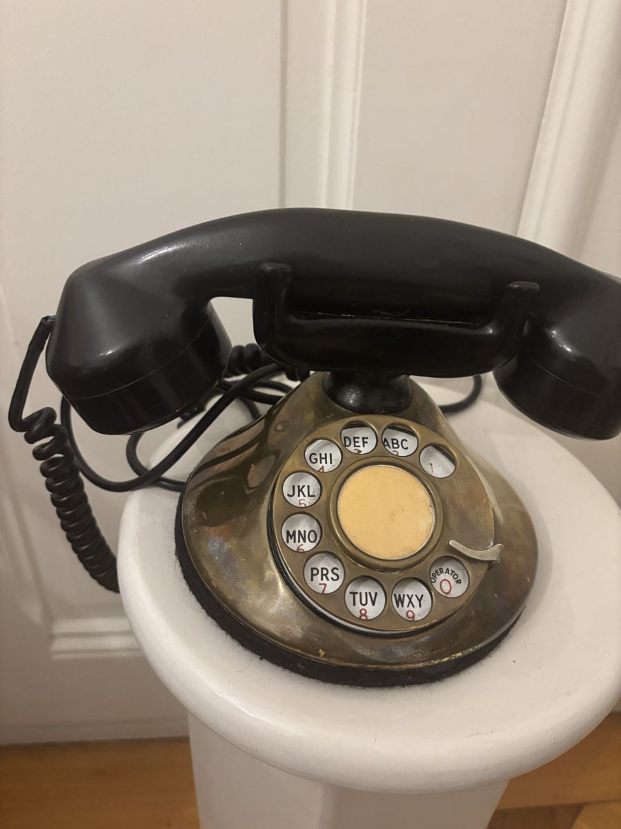 Téléphone vintage noir et or à cadran rotatif 📞 (D'occasion) à Genève ...