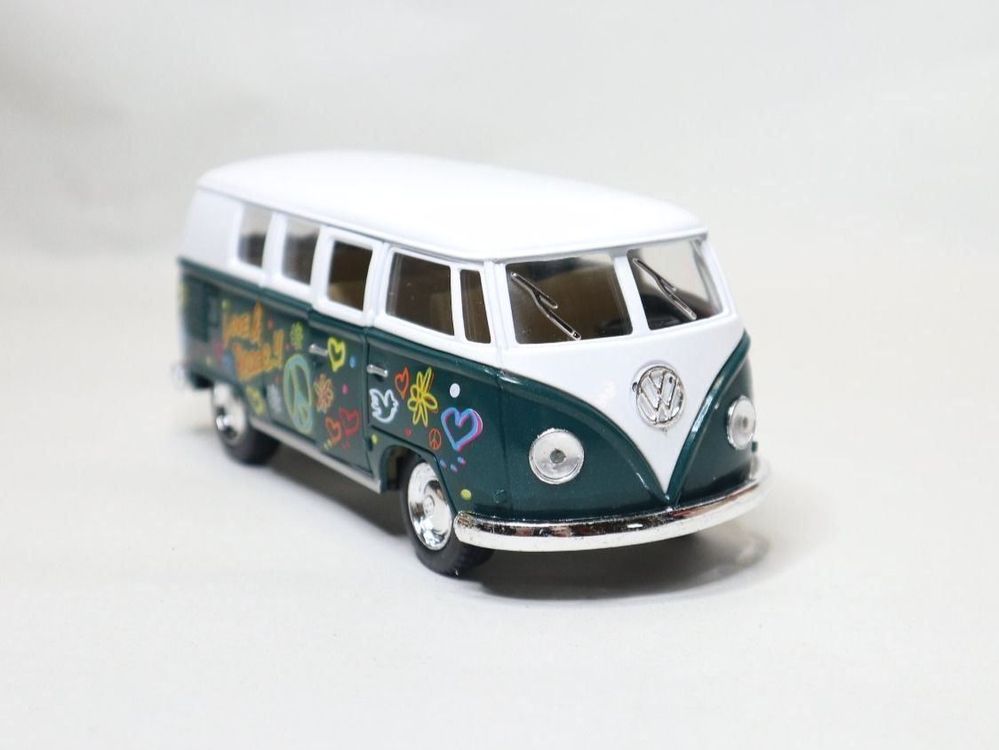 VW Bus 1962 T1 Love Peace Flower Power (Neu (gemäss Beschreibung)) in ...