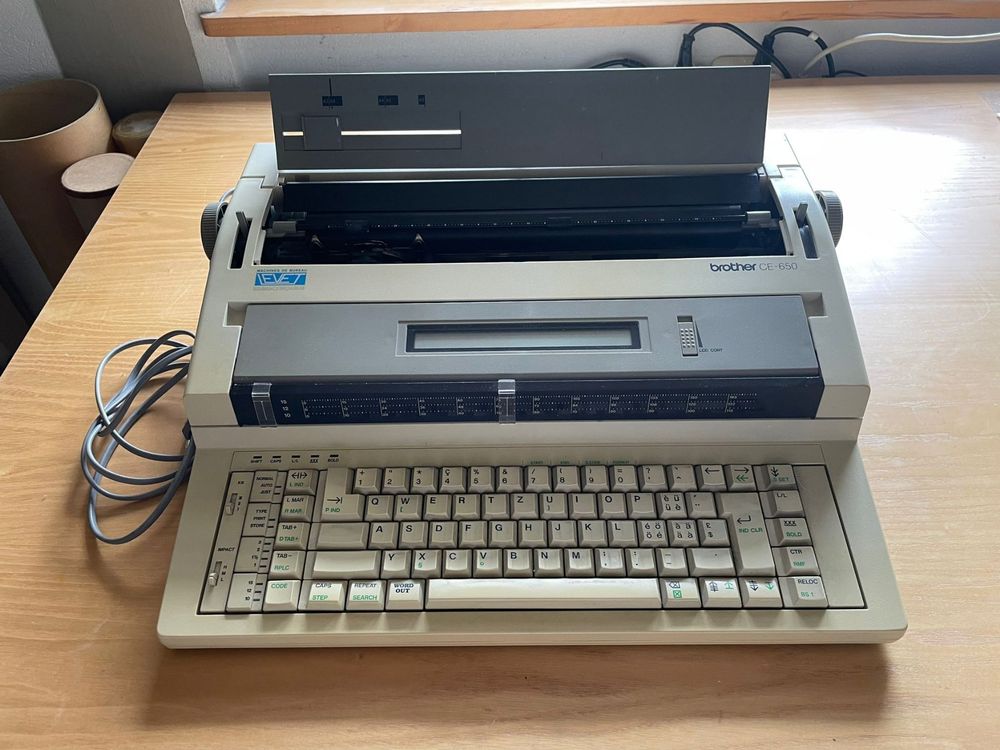 Machine à écrire Brother CE-650 (Gebraucht) in Lausanne für CHF 100 ...