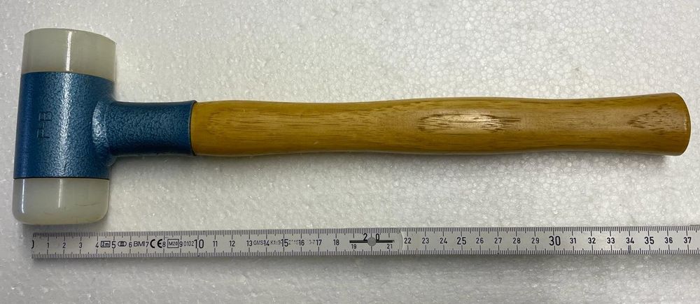 Werkzeug / Hammer (Gebraucht) in Oberrieden für CHF 20 – mit Lieferung ...