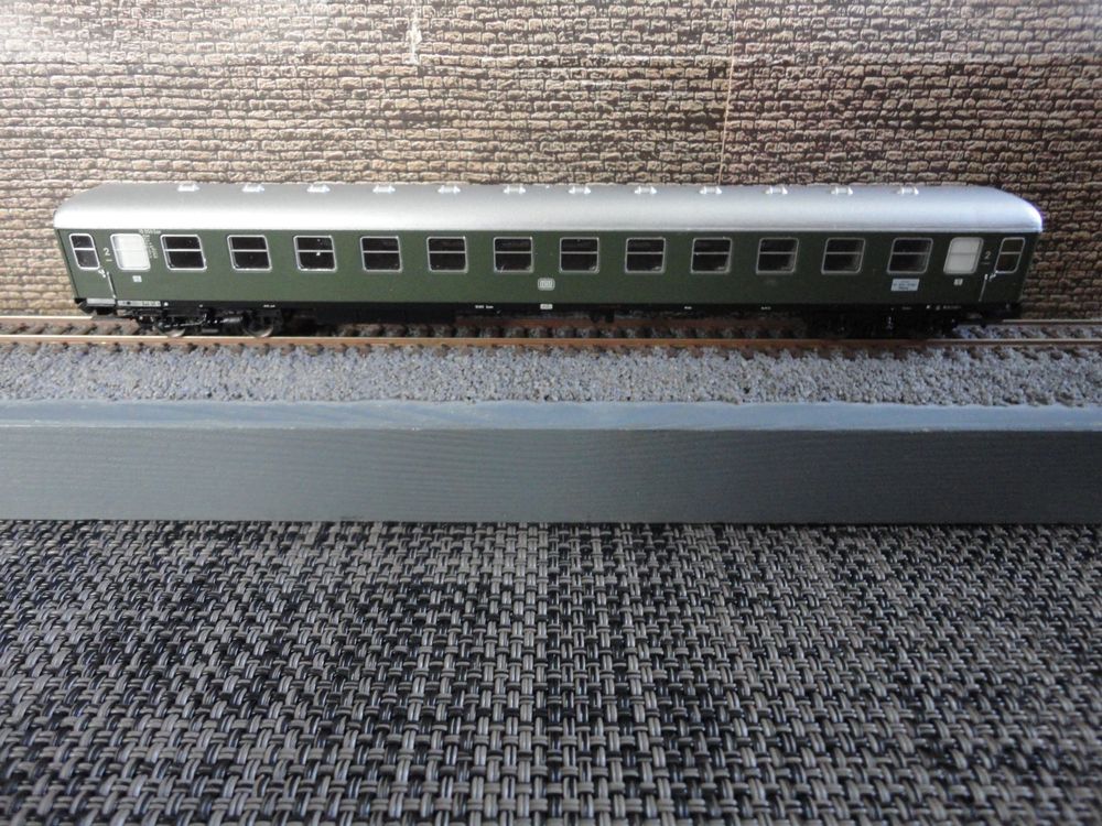 Schnellzugwagen 2. Kl. DB Minitrix 13371 Spur N I (Gebraucht) in Rheinfelden für CHF 32 – mit ...