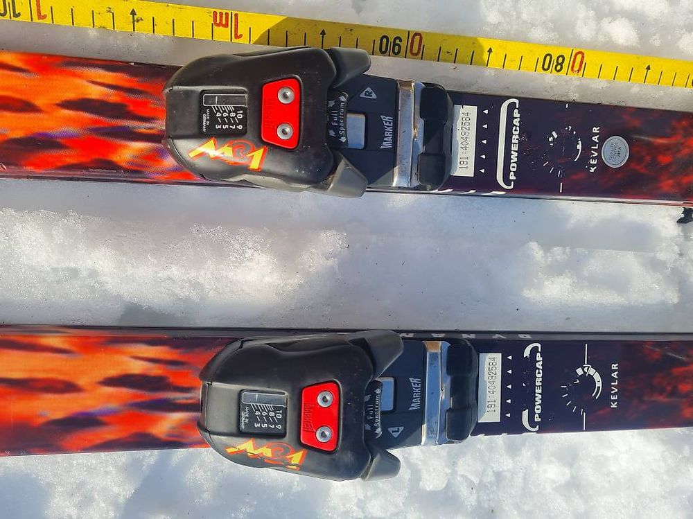 Ski de piste Dynamic Homme avec fixation Marker (Gebraucht) in ...