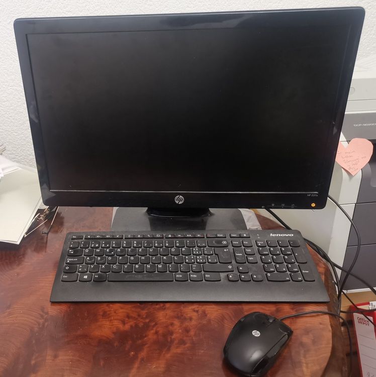 Monitor 22" HP 2211x (Gebraucht) in Küssnacht am Rigi für CHF 1 – nur ...